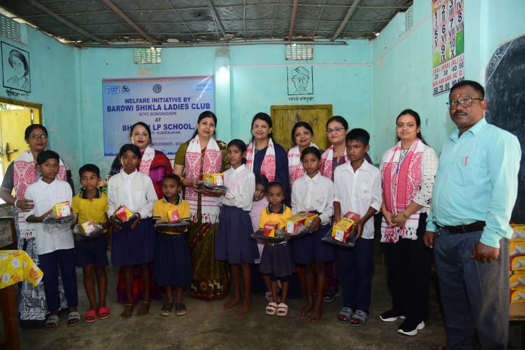 NTPC's Bardwi Shikla Ladies Club Supports Students of Bhumki LP School ...